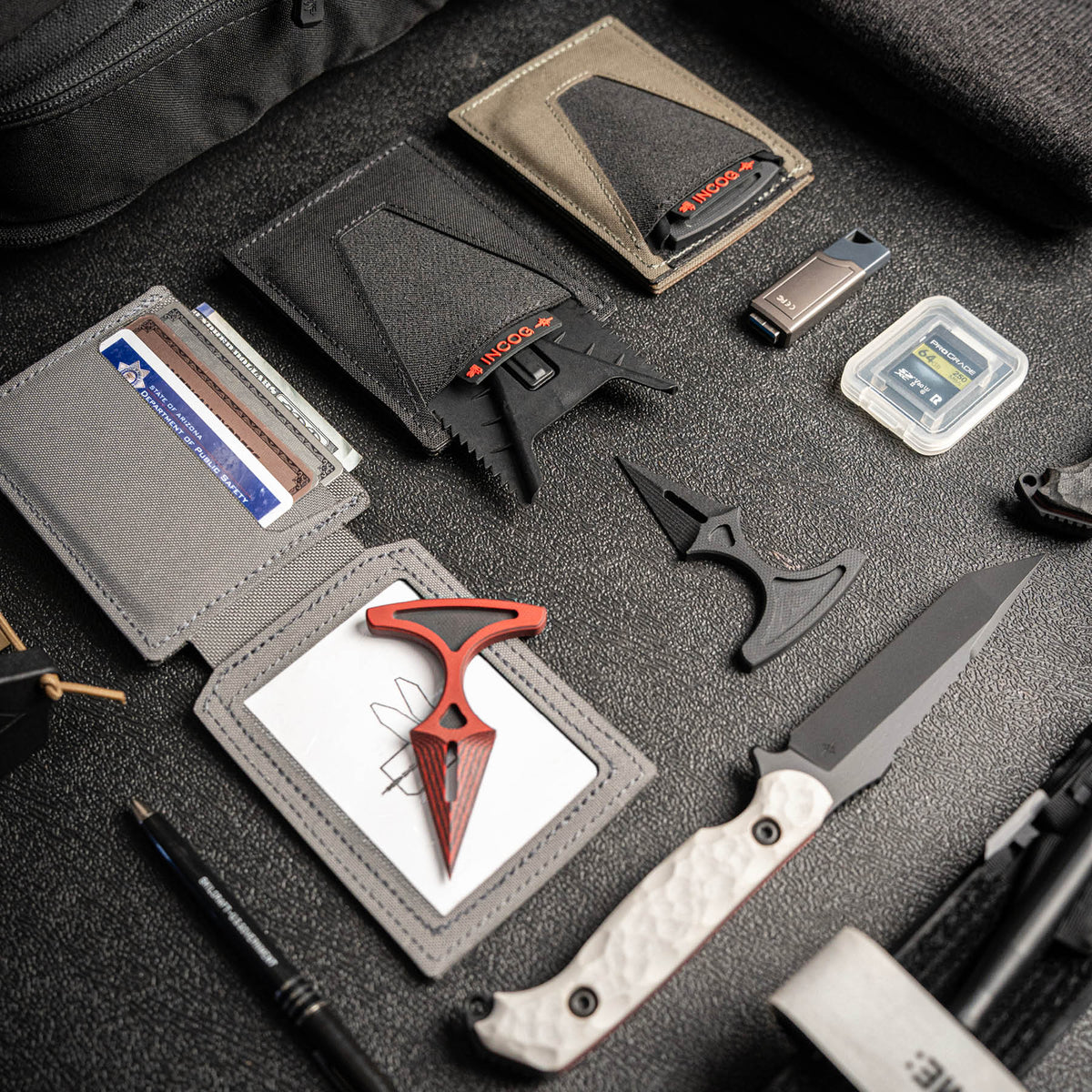 The IThe INCOG® Wallet and Snake Doctor® : A Covert Carry Duo – Toor Knives